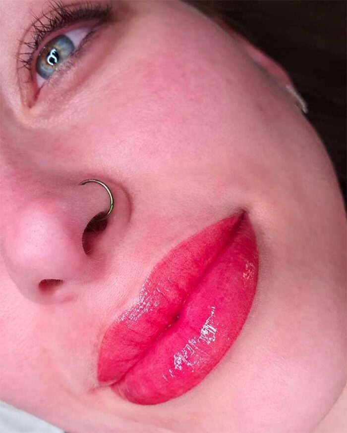 When I Want To Wear Weird Lip Colors, I Just Blend Them Myself