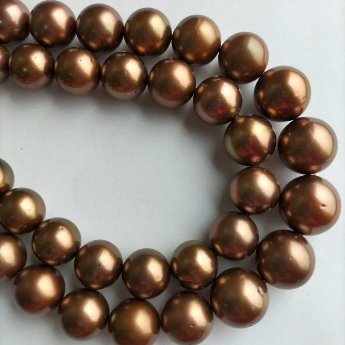 Different Colors of Pearls and the Meaning Behind Them