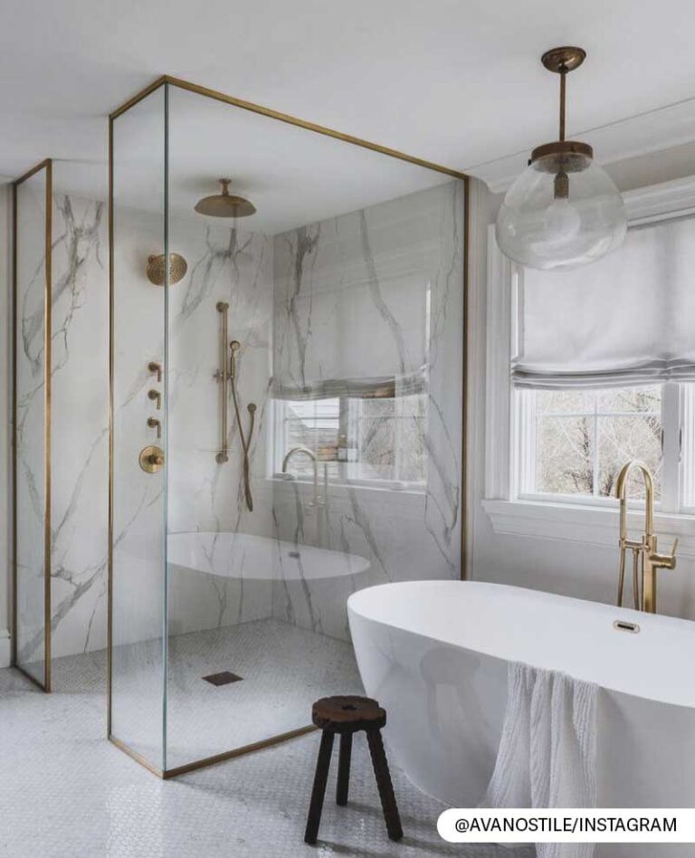 2025's Top 21 White and Gold Bathroom Inspirations