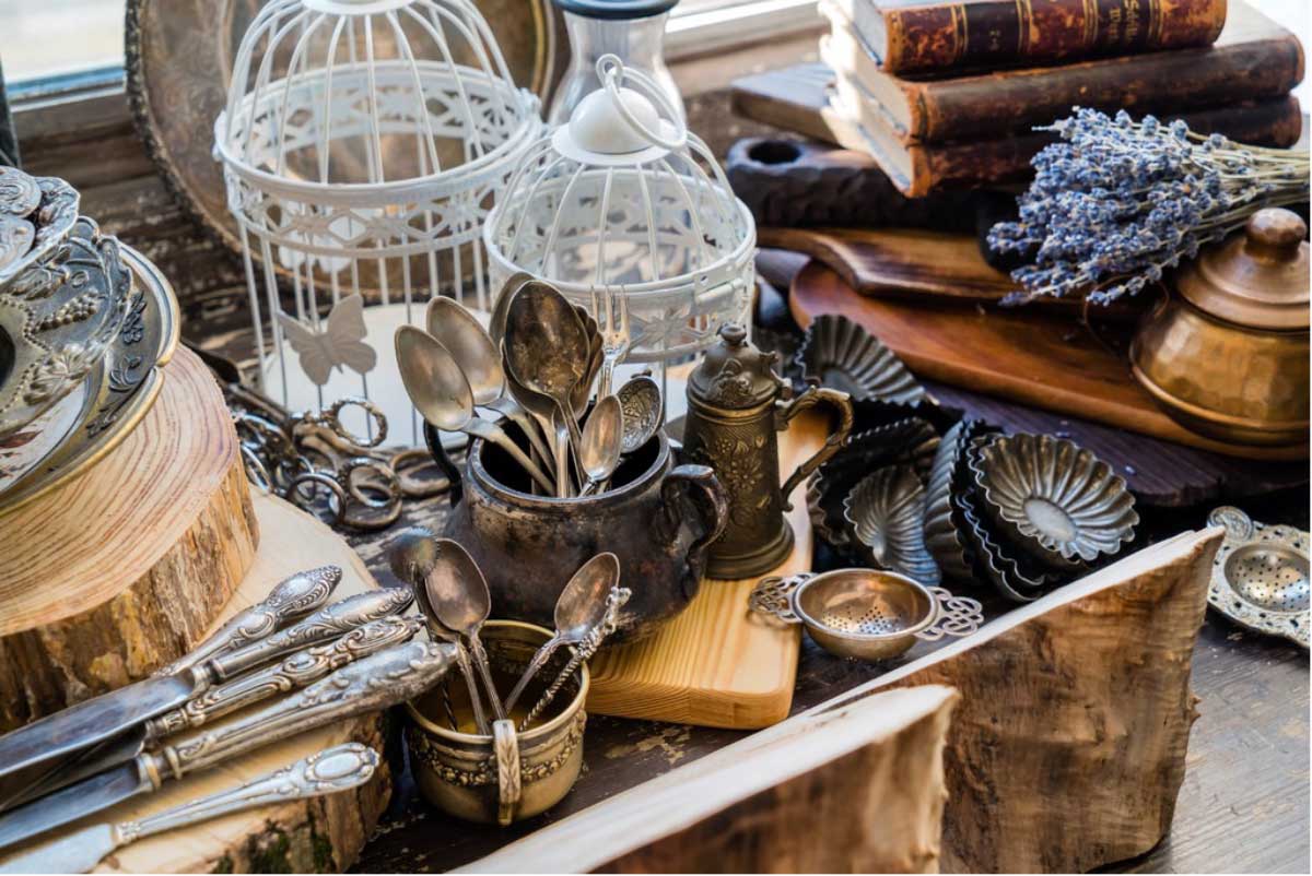 Exploring Antiques in NYC: A Treasure Trove of History and Charm